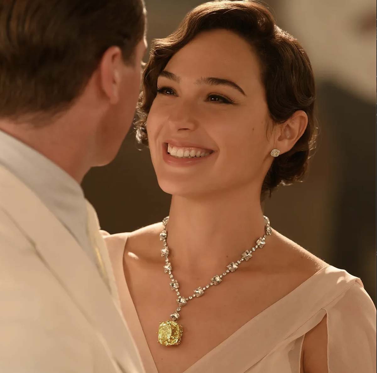 【玩物養志】 全球僅 4 人佩戴過的 The Tiffany Diamond | OLO